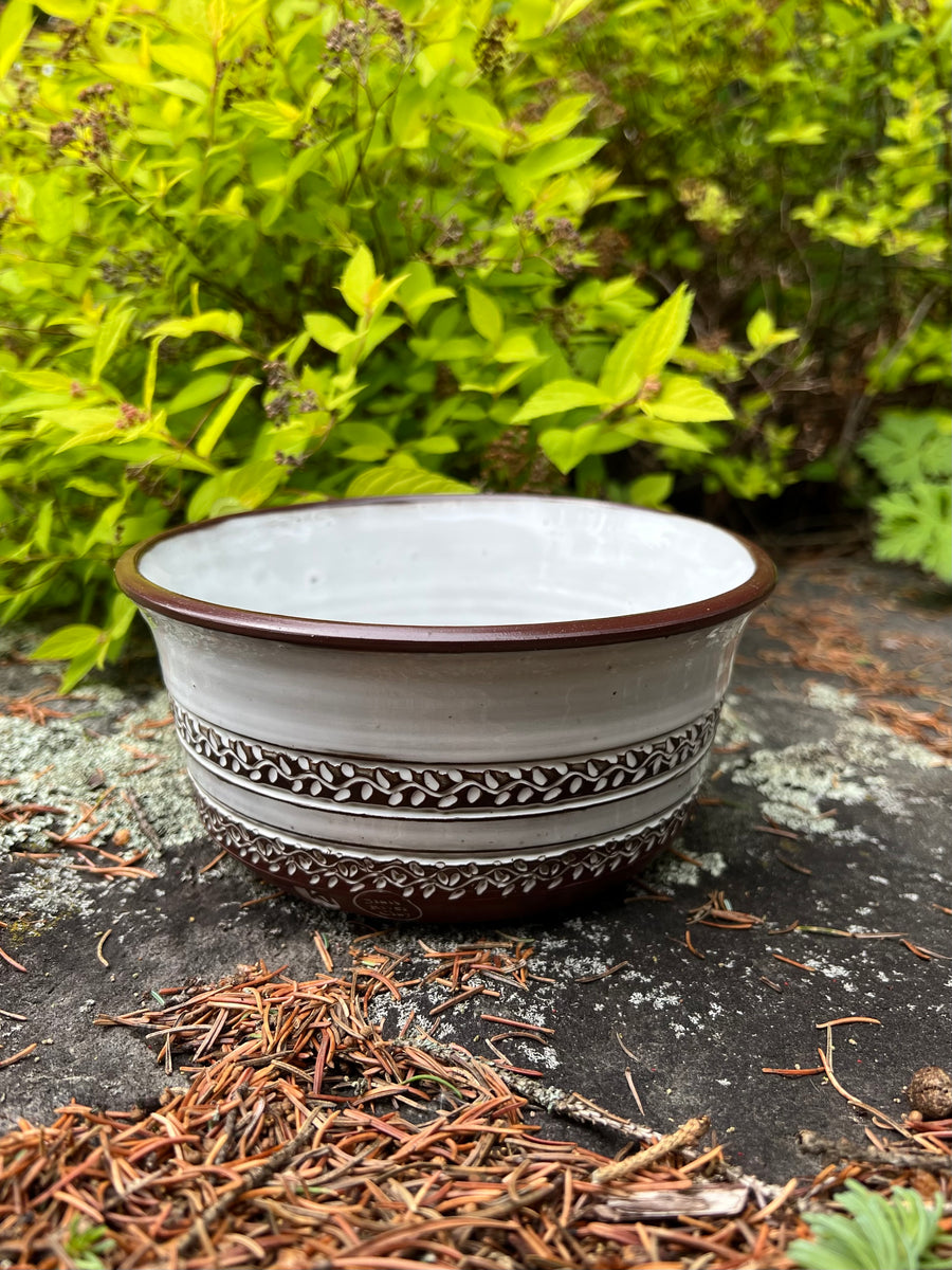 Bowl - Double White Vine – MBB Pottery